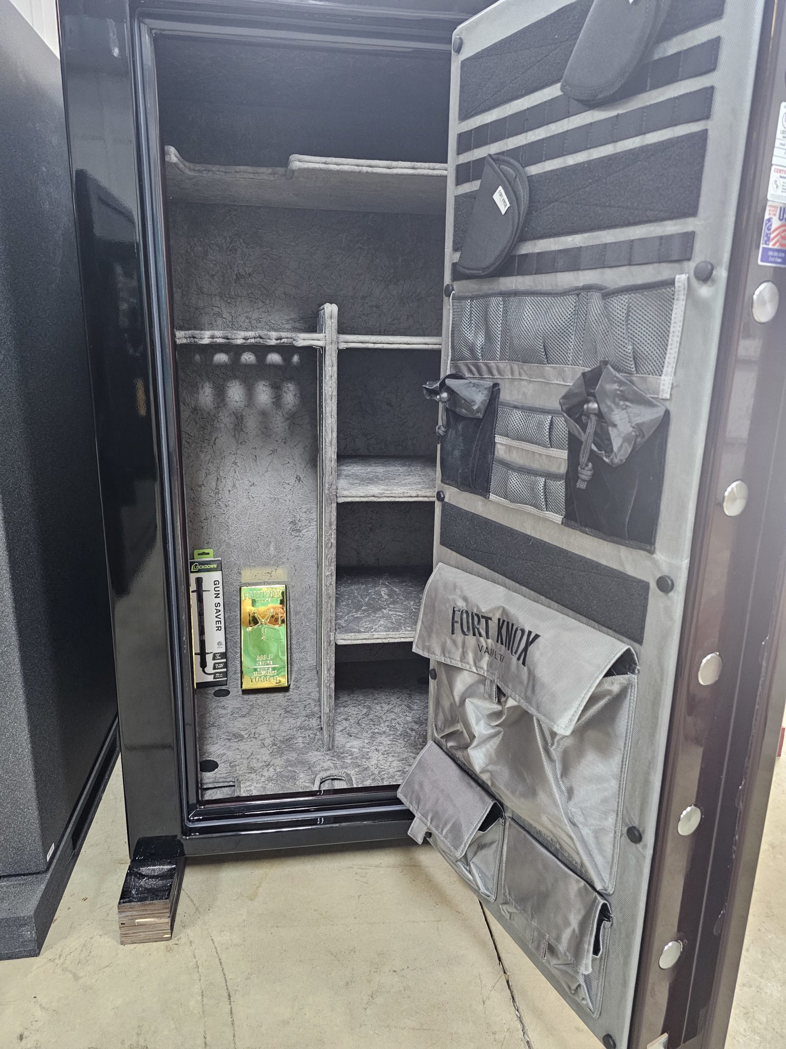 PROTECTOR 6031 (Two-Tone Black to Black Cherry) | Parker's Safes and ...